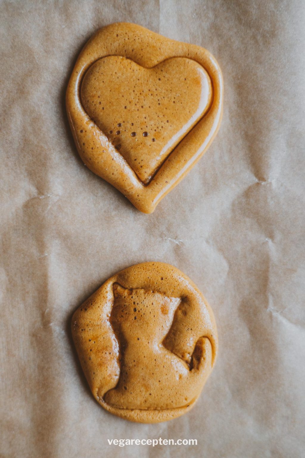 Korean Dalgona Candy Recipe: the Squid Game Cookie - Vega Recepten