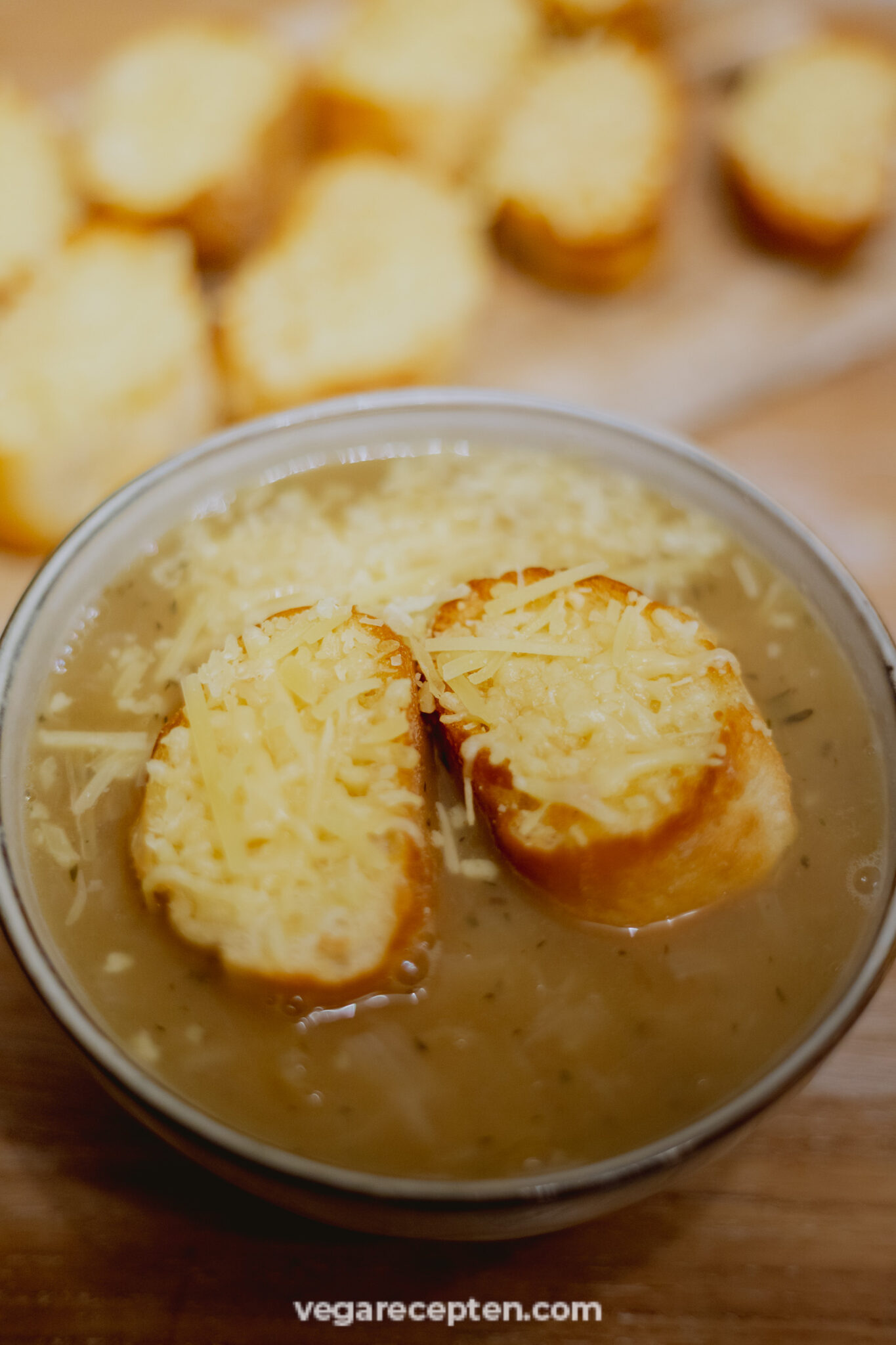 Franse uiensoep recept: zelf uiensoep maken - Vega Recepten
