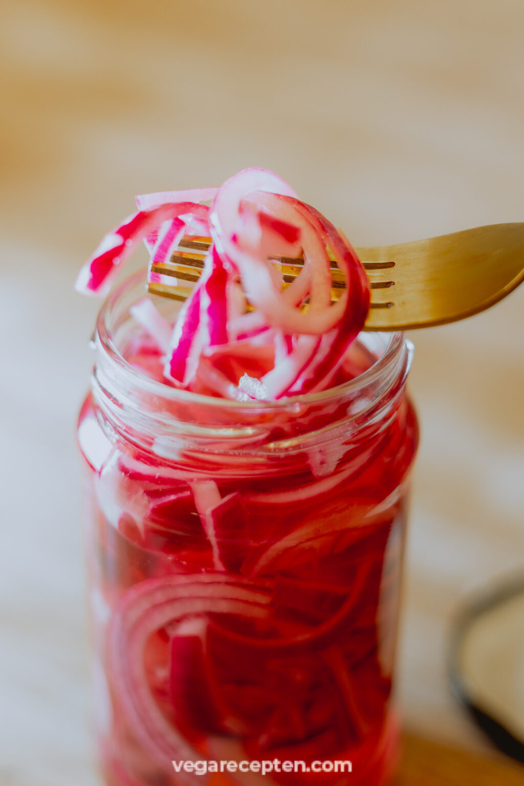 Ingelegde ui recept (zoetzure ui maken) - Vega Recepten